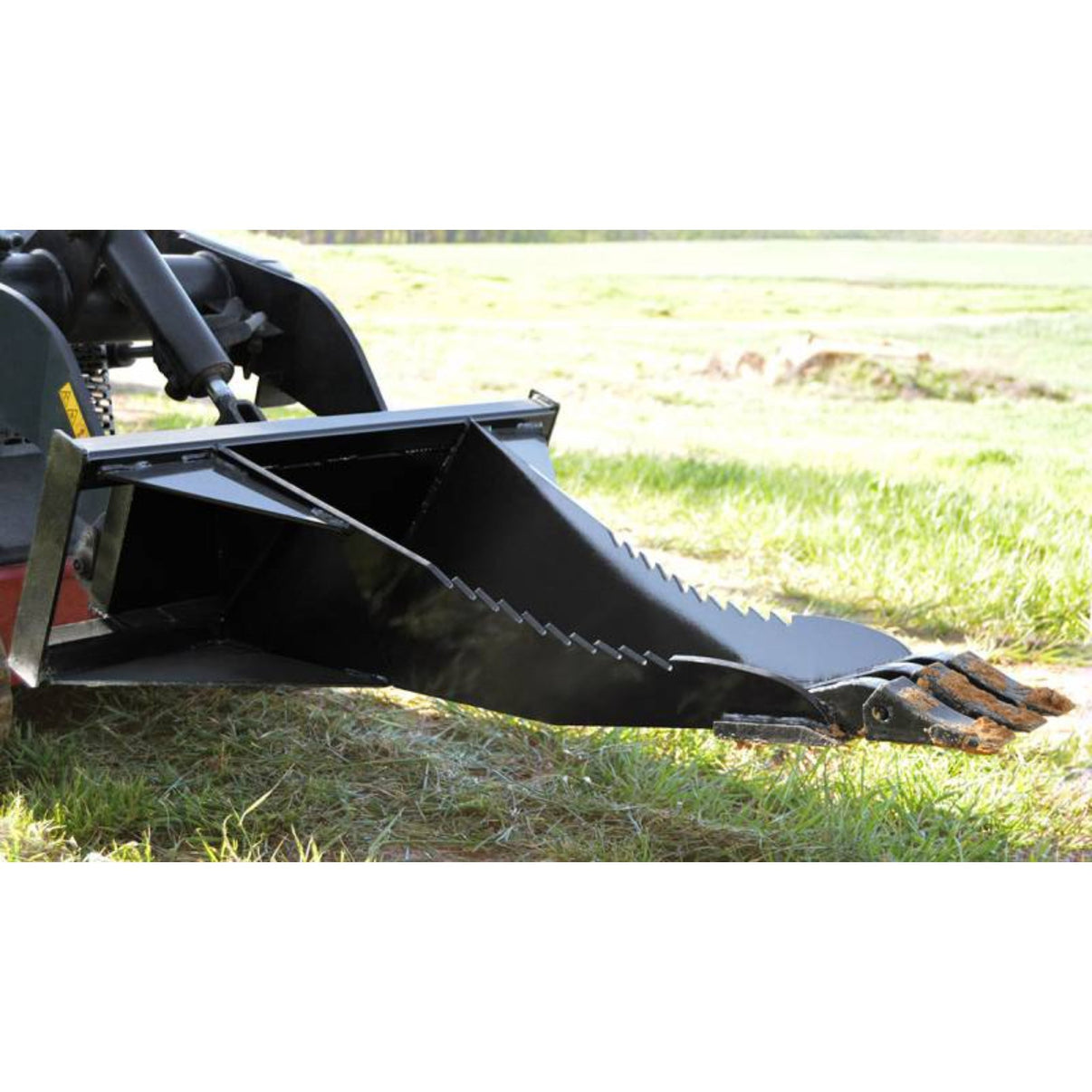 Loflin Fabrication | Compact Tractor Stump Bucket – Skid Steer Store